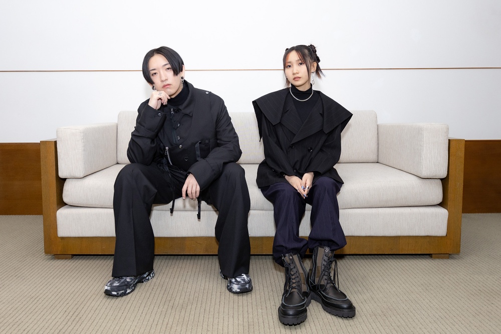 日本超人氣樂團YOASOBI初次登台，為16萬人搶專場門票驚呆！對台語版〈IDOL〉讚不絕口 | Japaholic