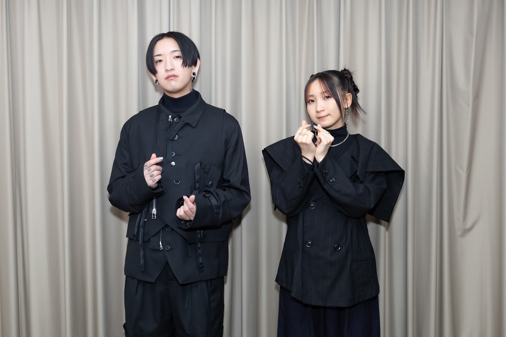 日本超人氣樂團YOASOBI初次登台，為16萬人搶專場門票驚呆！對台語版〈IDOL〉讚不絕口 | Japaholic