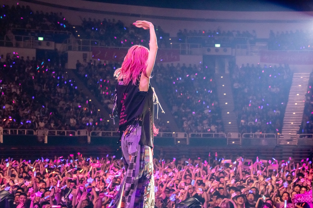 【現場報導】LiSA 睽違六年演唱會熱力嗨翻台北！展現誠意中文獻唱〈天黑黑〉，與粉絲相約下次攻蛋 | Japaholic