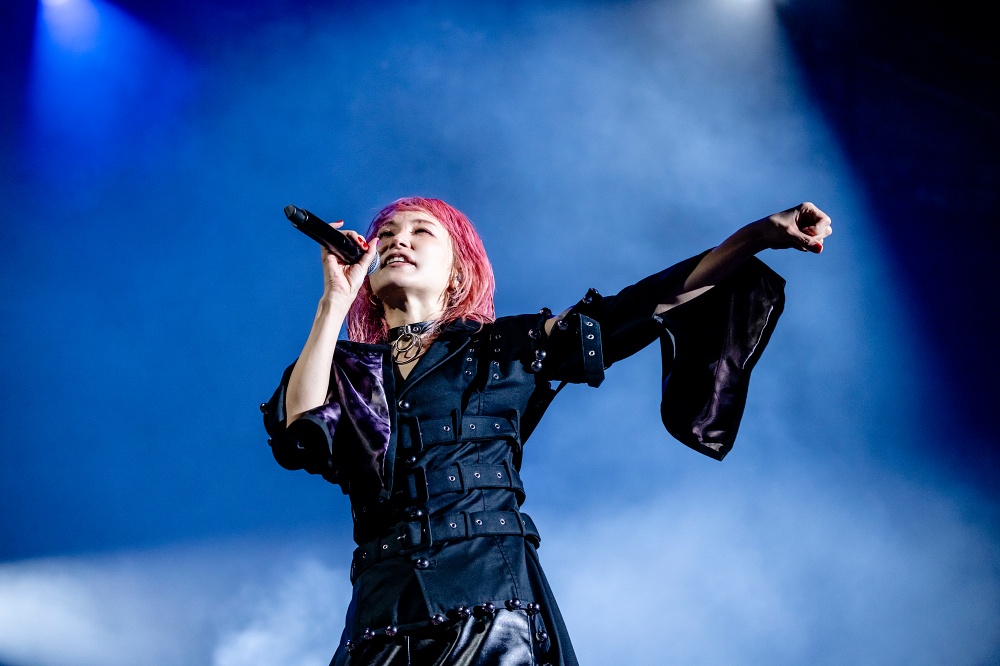 【現場報導】LiSA 睽違六年演唱會熱力嗨翻台北！展現誠意中文獻唱〈天黑黑〉，與粉絲相約下次攻蛋 | Japaholic