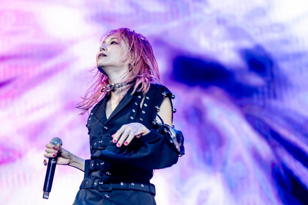 【現場報導】LiSA 睽違六年演唱會熱力嗨翻台北！展現誠意中文獻唱〈天黑黑〉，與粉絲相約下次攻蛋 | Japaholic