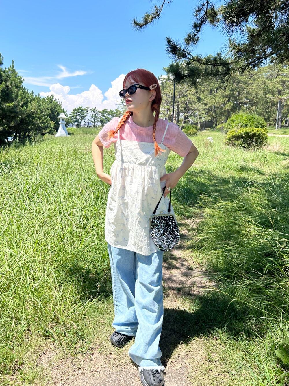 穿「细肩带洋装」季节到了！日本女生首推4套显时髦层次混搭技巧不可错过 – Japaholic CN